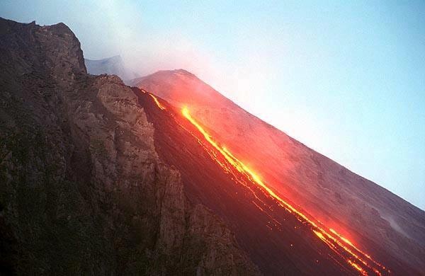 mount stromboli - stromboli eruption - vulcano stromboli - stromboli v